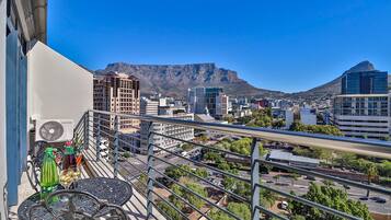 Apartamento (2 Bedrooms) | Vista do quarto