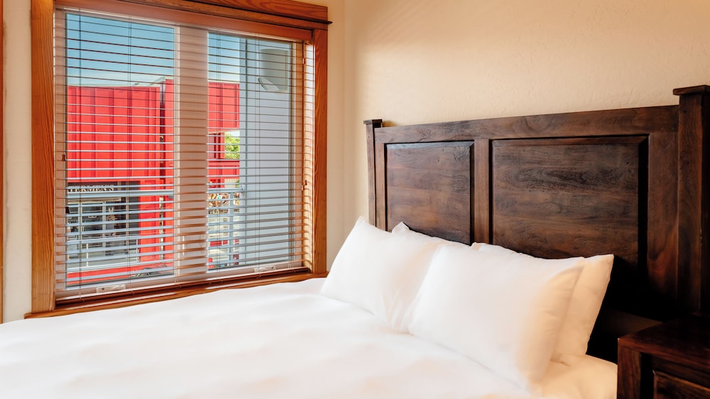 3-bedroom, 2.5-bathroom Suite At Real Watersports - Rodanthe, NC