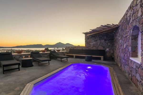 Petra Residence Mini Pool Spa - Milos
