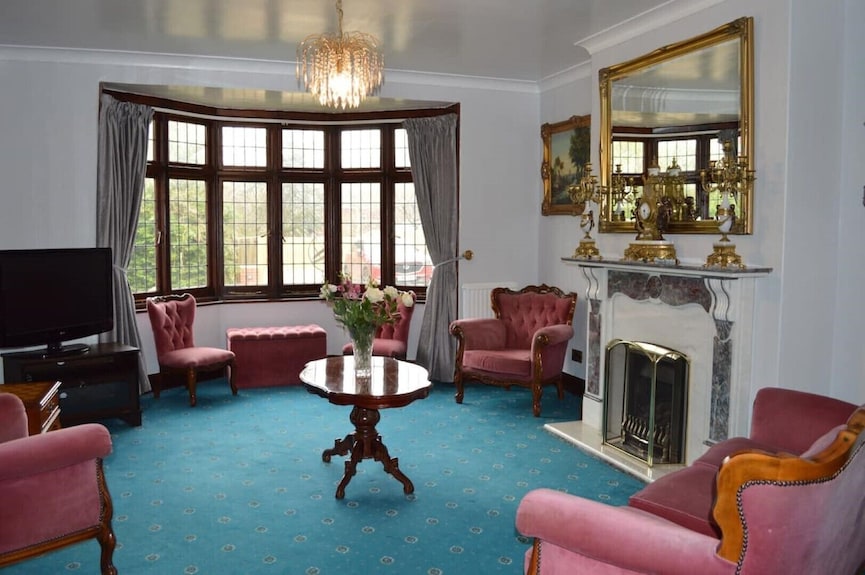 Large Four Bedroom Home Near Country Walks & Beach - Isle of Wight