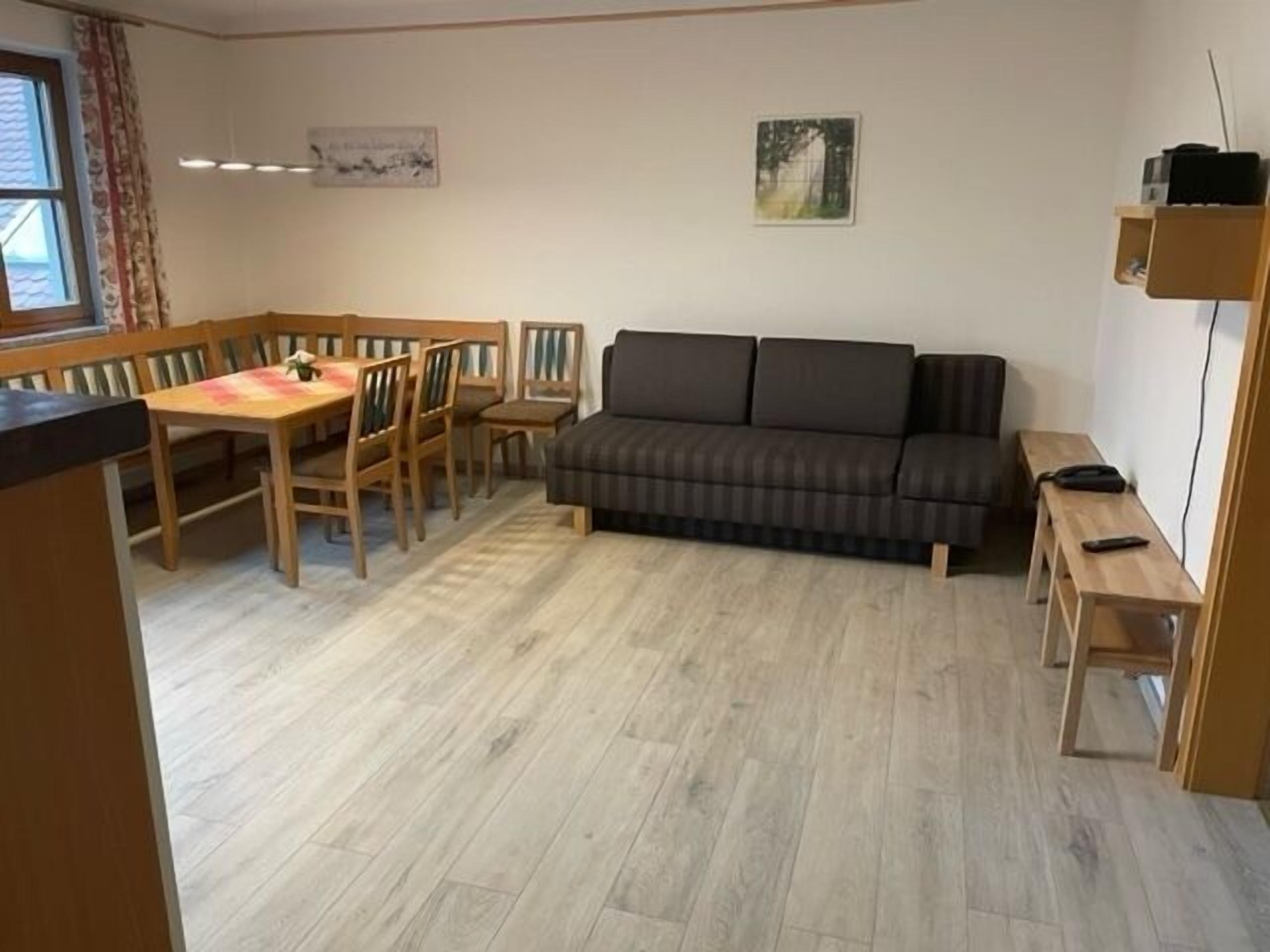 Gemütliche Ferienwohnung (45qm) Im Dachgeschoss - Windischeschenbach