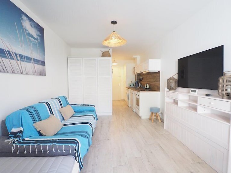 Tres Beau Studio Climatise,parking , Jardin Proche Du Centre Ville - La Grande-Motte