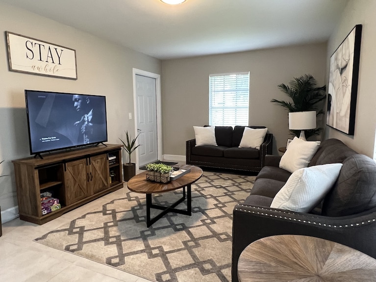 2mins To Downtown Atlantic Avenue/ 3mins To Delray Beach/600mbps/bbq/back Patio - Delray Beach, FL