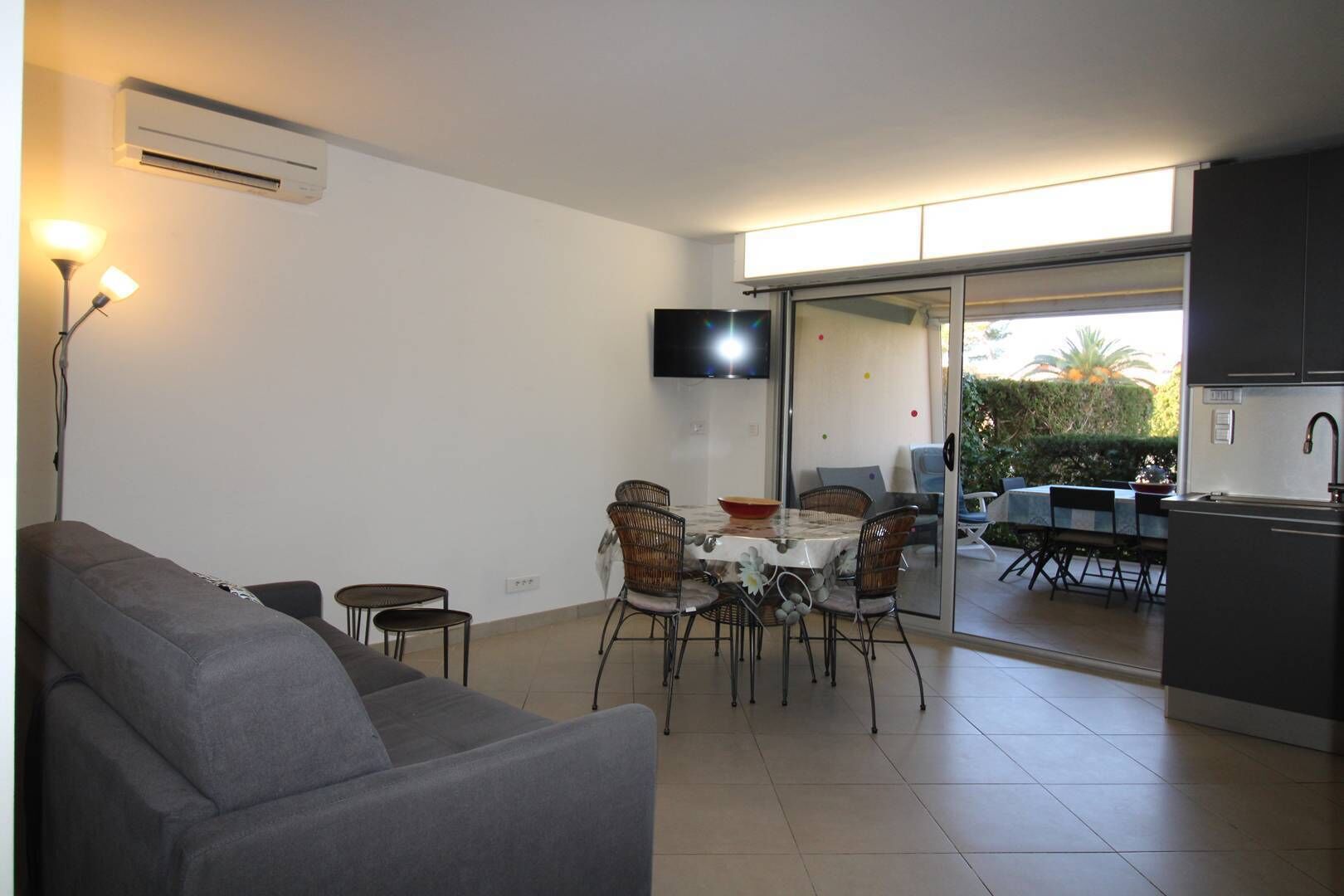 Air-conditioned Apartment For 4 People Near The Sea With Shared Pool In Le Pradet - Costa Azul