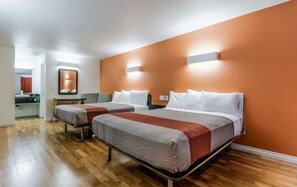 Quarto Duplo | Secretária adequada para computadores portáteis, Wi-fi grátis