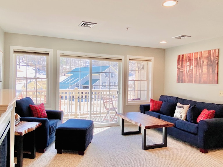 Ski-in, Ski-out! Lift And Mt. Views Unbeatable Location For All Seasons! Unit 1 - New England