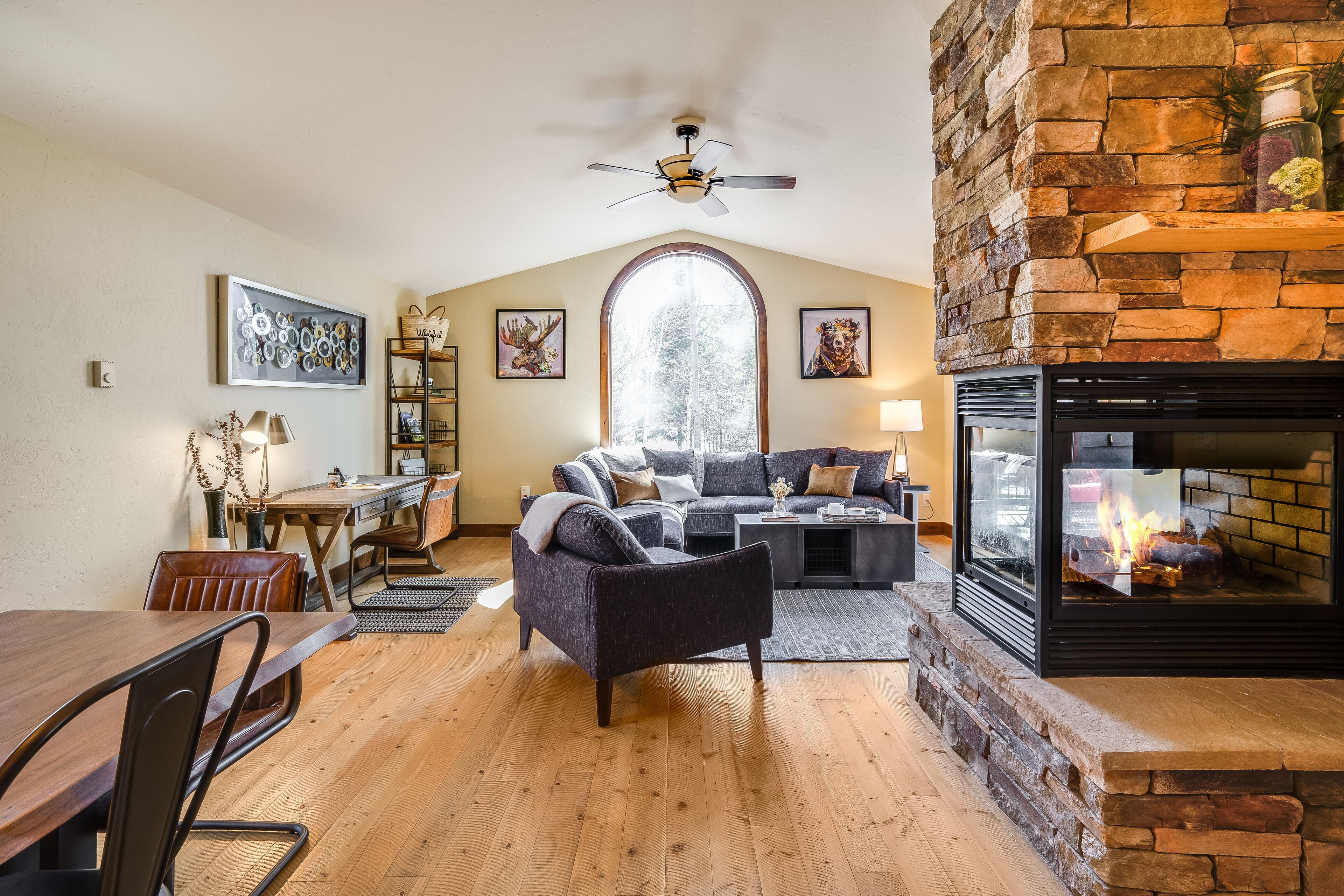 Lake Views, Perfect Proximity Between Town And The Ski Hill ! Immaculately Furnished - Whitefish, MT