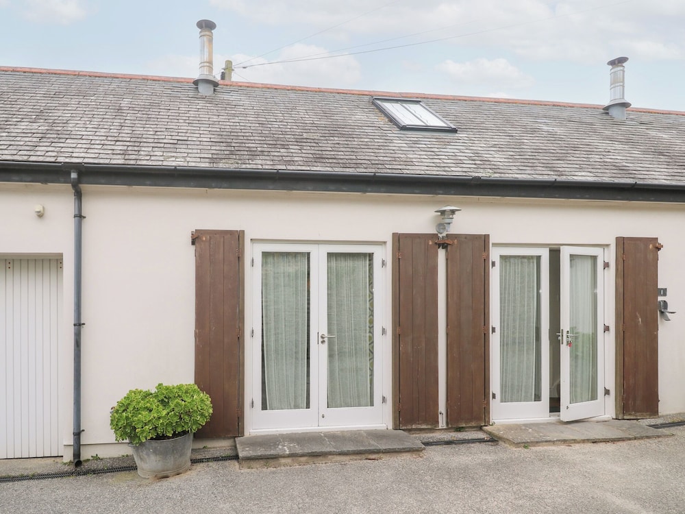 No 1 The Hinges - Pentire