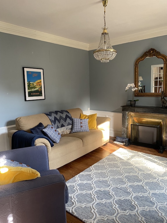 Beautiful Old 5 Bedroom Family House In Peaceful And Tranquil Location - Orne