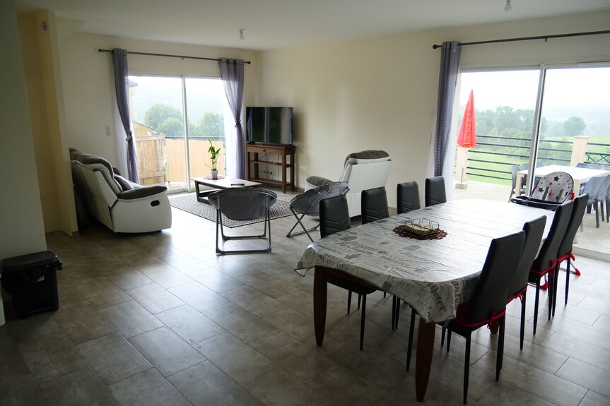 Calme Mais Pas Isolée Et Quelle Vue! - Monpazier