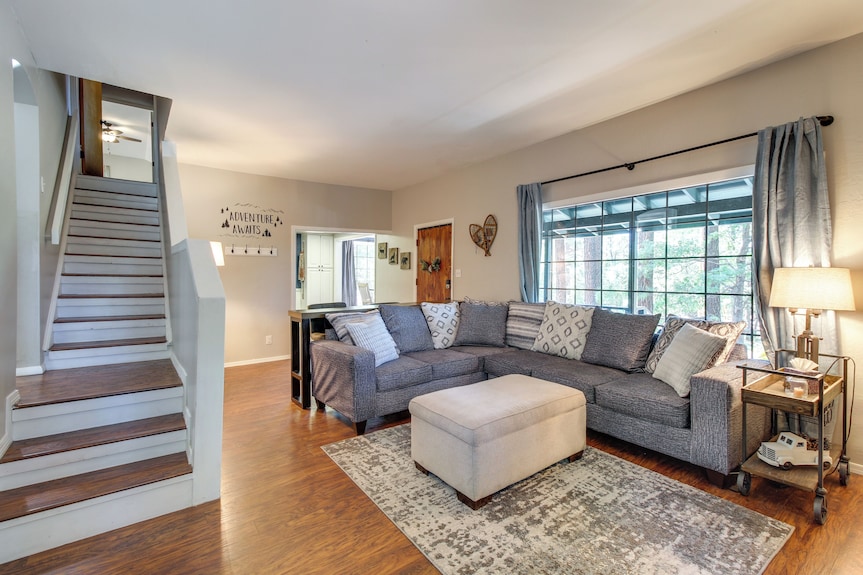 2 Mi To Rainbow Lake: Home W/ Furnished Deck! - 파인탑-레이크사이드