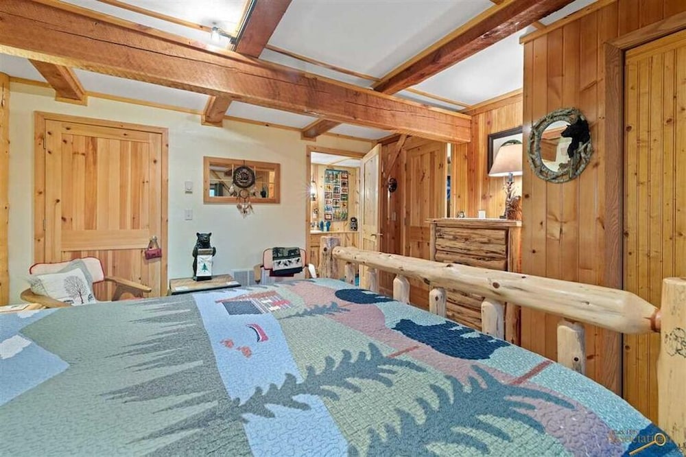 The Bears Den Dakota Dream B&b. Secluded, Close To Custer, Great Breakfast! - Custer, SD