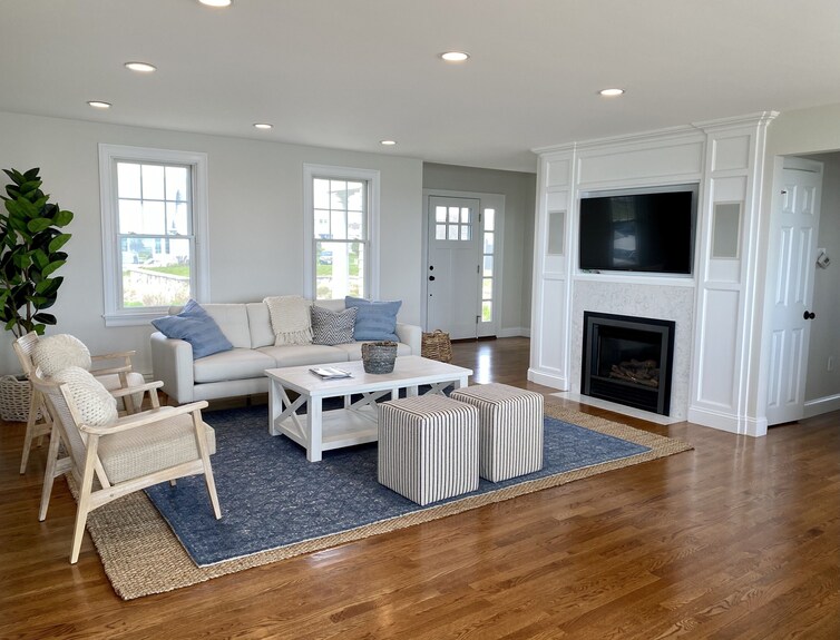 Coastal Chic Meets French Provençal In This Newly Renovated Oceanfront Home. - Falmouth, MA