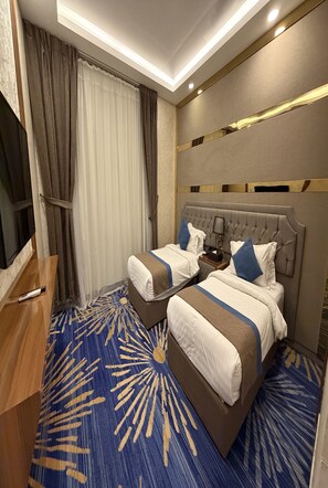 Quarto duplo superior | Roupas de cama antialérgicas, escrivaninha