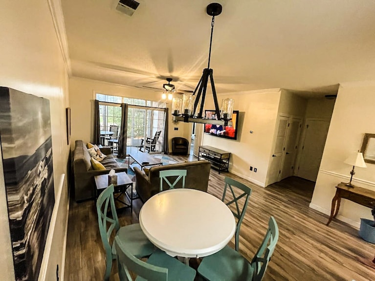 Barefoot Tropical Bliss + Resort Access Included - North Myrtle Beach, SC