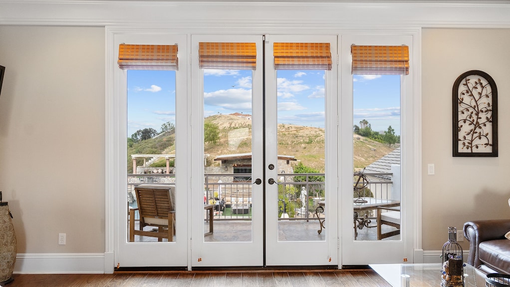 French Wine Country Estate With Infinity Pool+wine Tasting Room - Temecula, CA