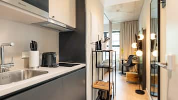 Economy Suite | Cozinha privada | Máquina de café expresso, cafeteira/chaleira, chaleira elétrica