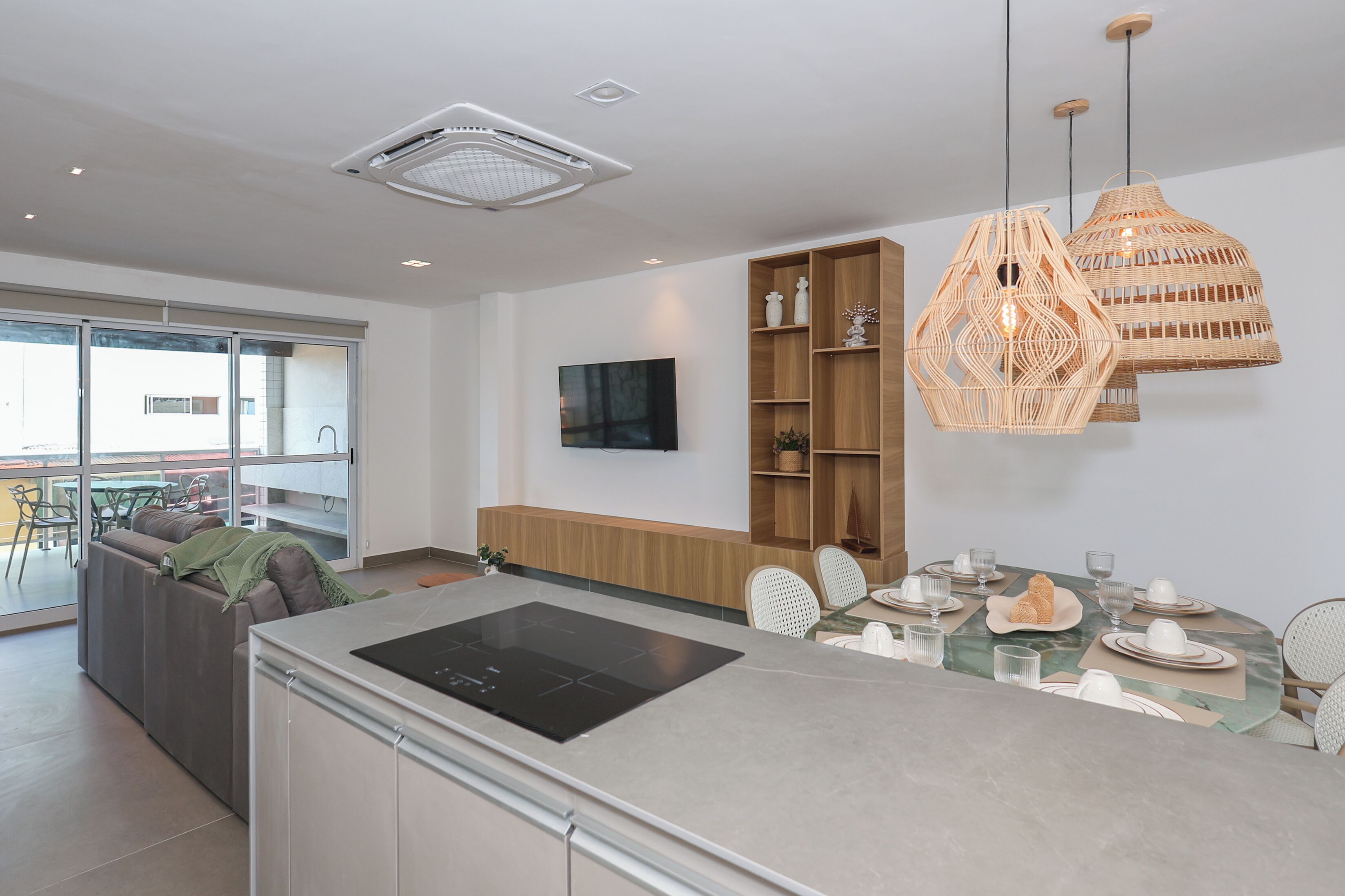 Penthouse Familiar, 2 quartos | Sala de estar | Smart TV de 29 de polegadas com canais via satélite, televisor, Netflix 