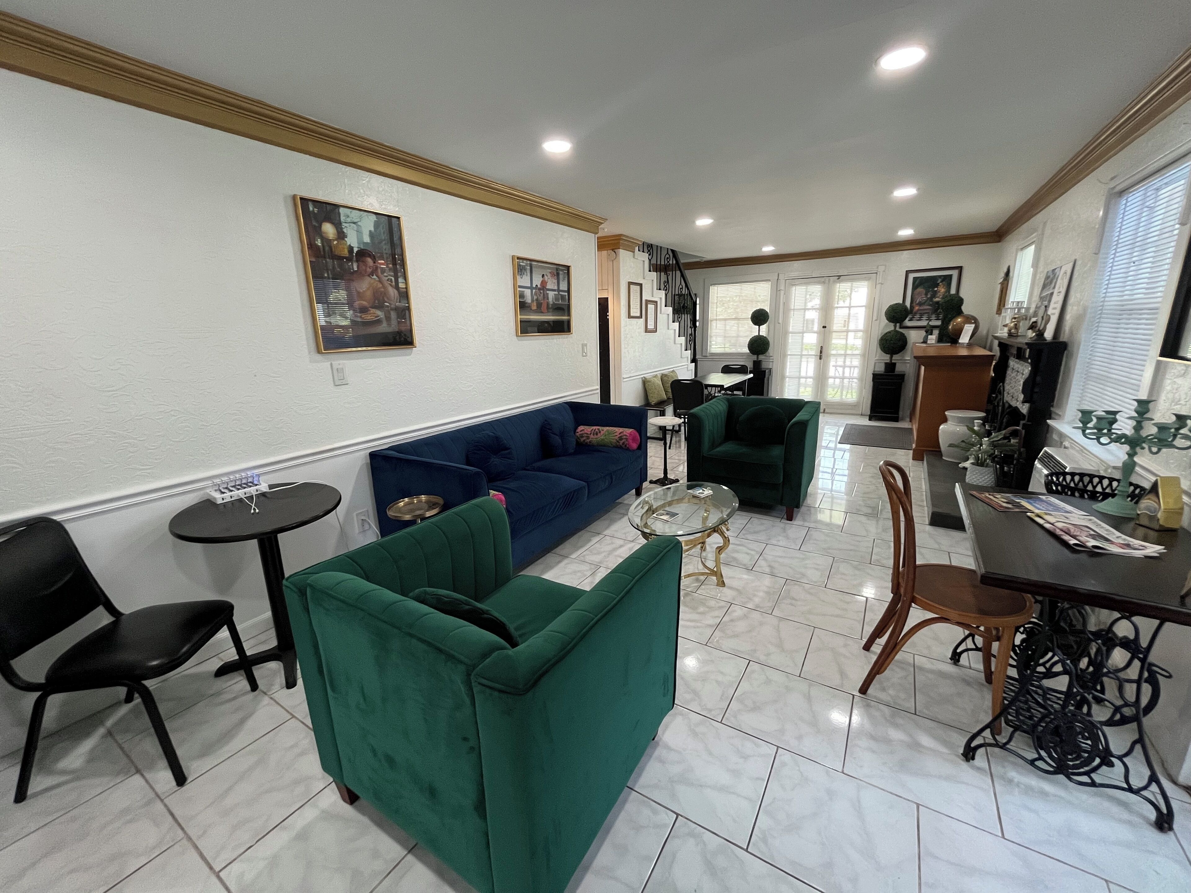 Historical Hidden Gem Is Located A Few Minutes From Downtown & The Beaches. - Fort Pierce, FL