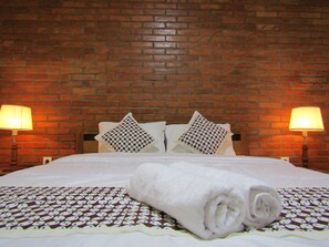Quarto superior | Escrivaninha