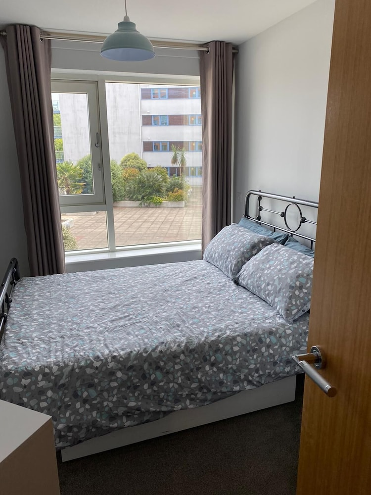 One Bedroom Luxury Apartment In Gunwharf Quays - Portsmouth