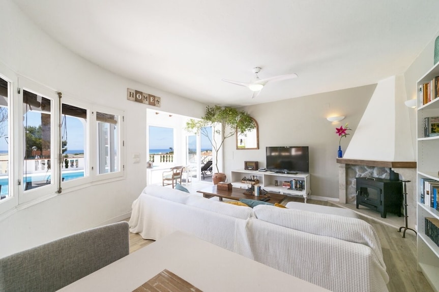 Villa German 114 Located Just 5 Minutes Walk From The Beach - Minorca