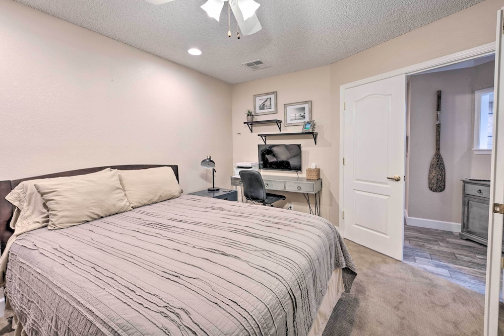 Walk To Beach: Lake Havasu Condo W/ Pool Access - Lake Havasu City, AZ