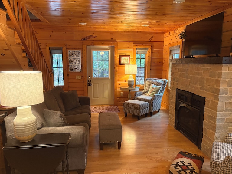 Door County-cozy Cabin Nestled In The Woods, And Close To All Dc Has To Offer! - Baileys Harbor, WI