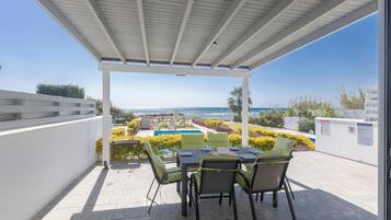 Villa, 3 quartos, piscina privativa, vista para o jardim | Varanda