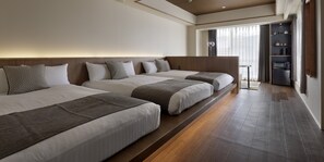 Deluxe Triple Room with River View | Cofre no quarto, Wi-fi grátis, roupa de cama fornecida 