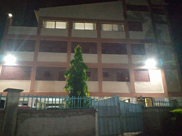 Quarantine Lounge Kisumu - Kisumu