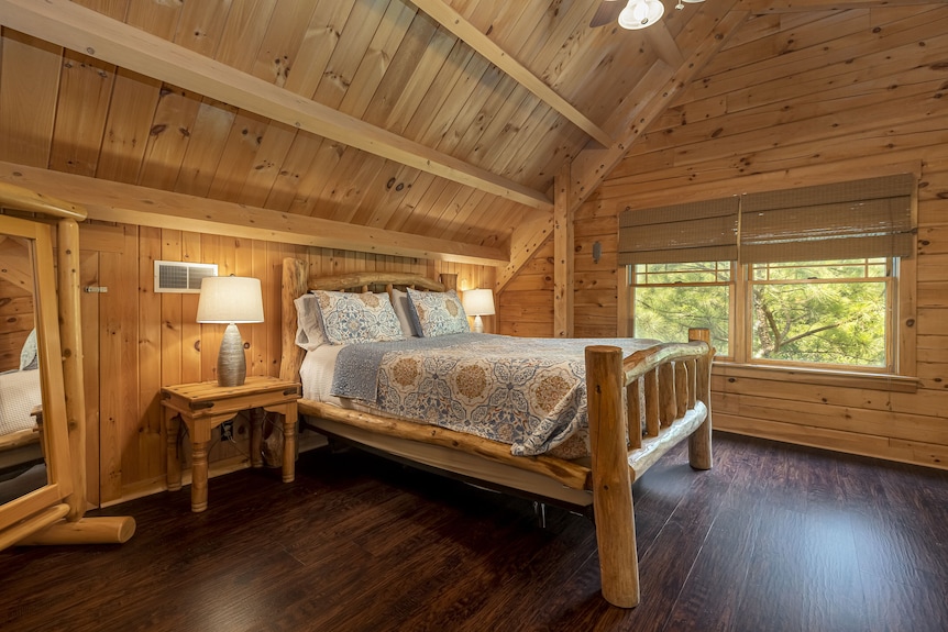 Luxury Log Cabin W/ Hot Tub Near Carbondale - Illinois