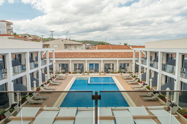 Mirror Hotel - Chalkidiki