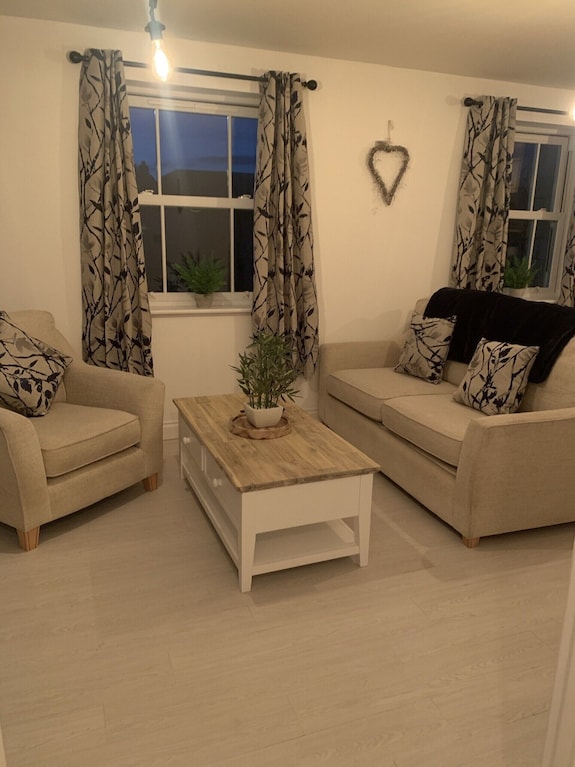 Sandy Feet 1st Floor Apartment With Open Plan Living On The Bay, Filey - North Yorkshire
