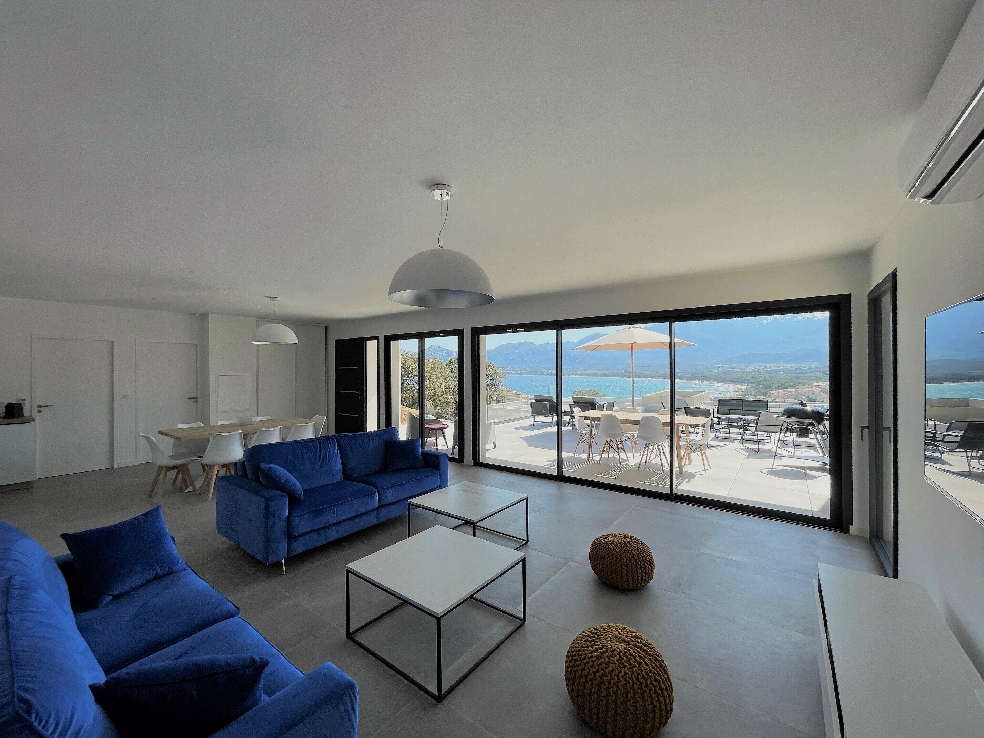 Belle Villa Avec Piscine Chauffée Et Sa Vue Somptueuse Sur La Baie De Calvi - Calvi