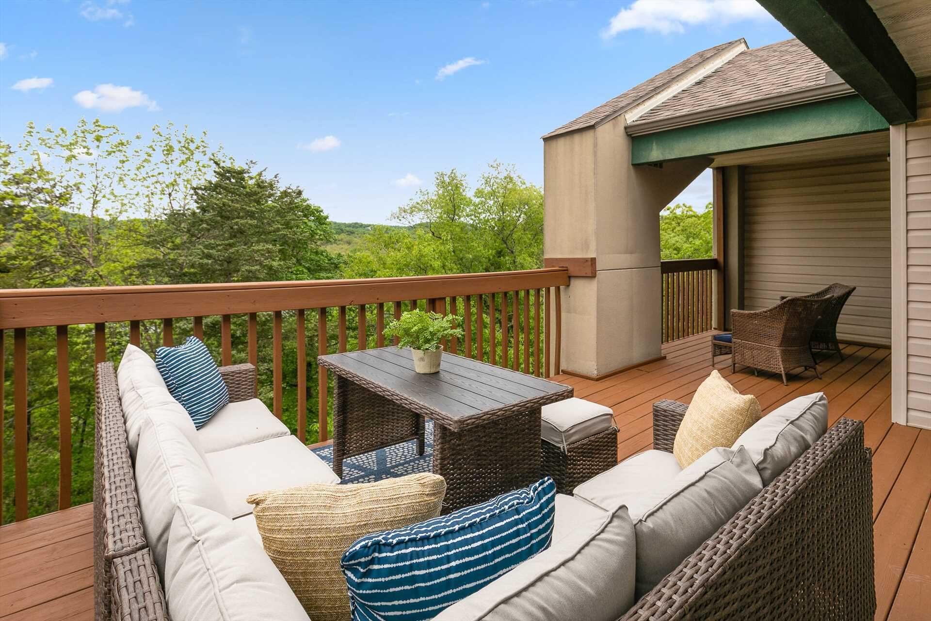 Amazing Views; Recently Updated...book your fall and holiday getaway ...