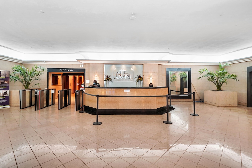 Good Morning Beautiful! Direct Water View 2 Bedroom Plus Bonus Jr 3rd Bedroom - Miami, FL