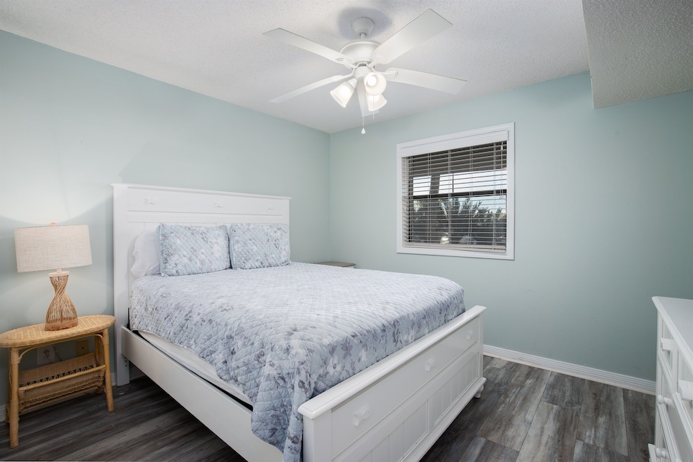Heaven At The Beach-just Steps To Pool & Beach - Orange Beach, AL