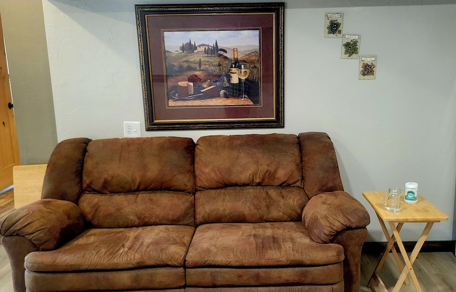 Wine Barrel Retreat - Montana