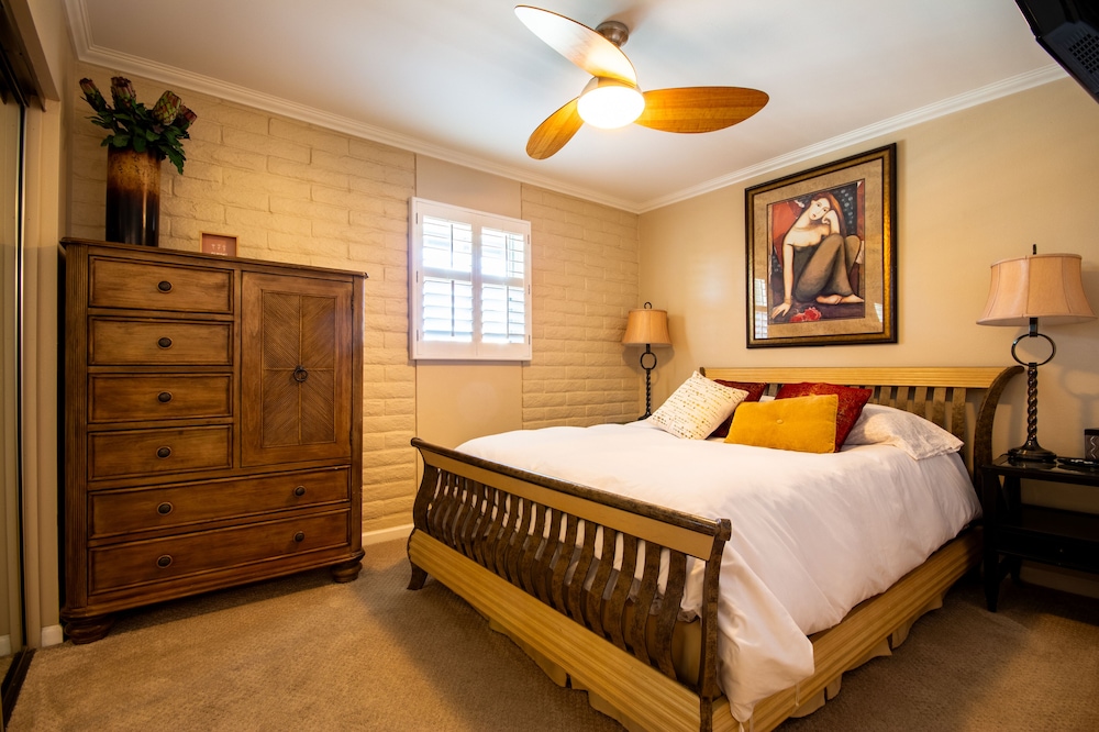 Fabulous Condo In The Heart Of Arcadia Lite - Walk To Amazing Restaurants - Phoenix Zoo, Phoenix