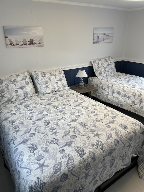 Seashell Cottages/jk Rentals - Cottage 1, 2 Full Beds, 1 Twin - Maine