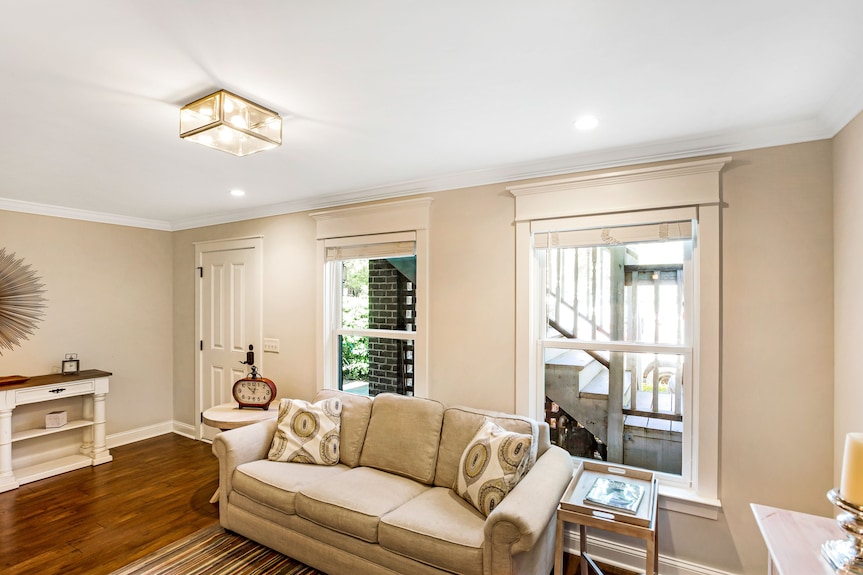 Perfect Modern Getaway With Parking Steps To Fors - 薩凡納