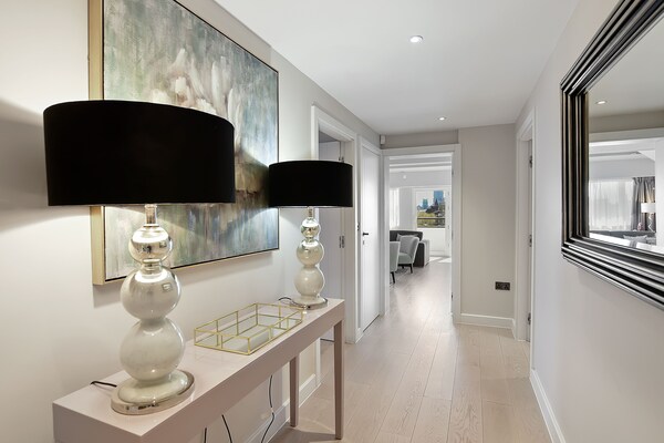 Vauxhall Bridge Road By Aeria Apartments - Belgravia - London