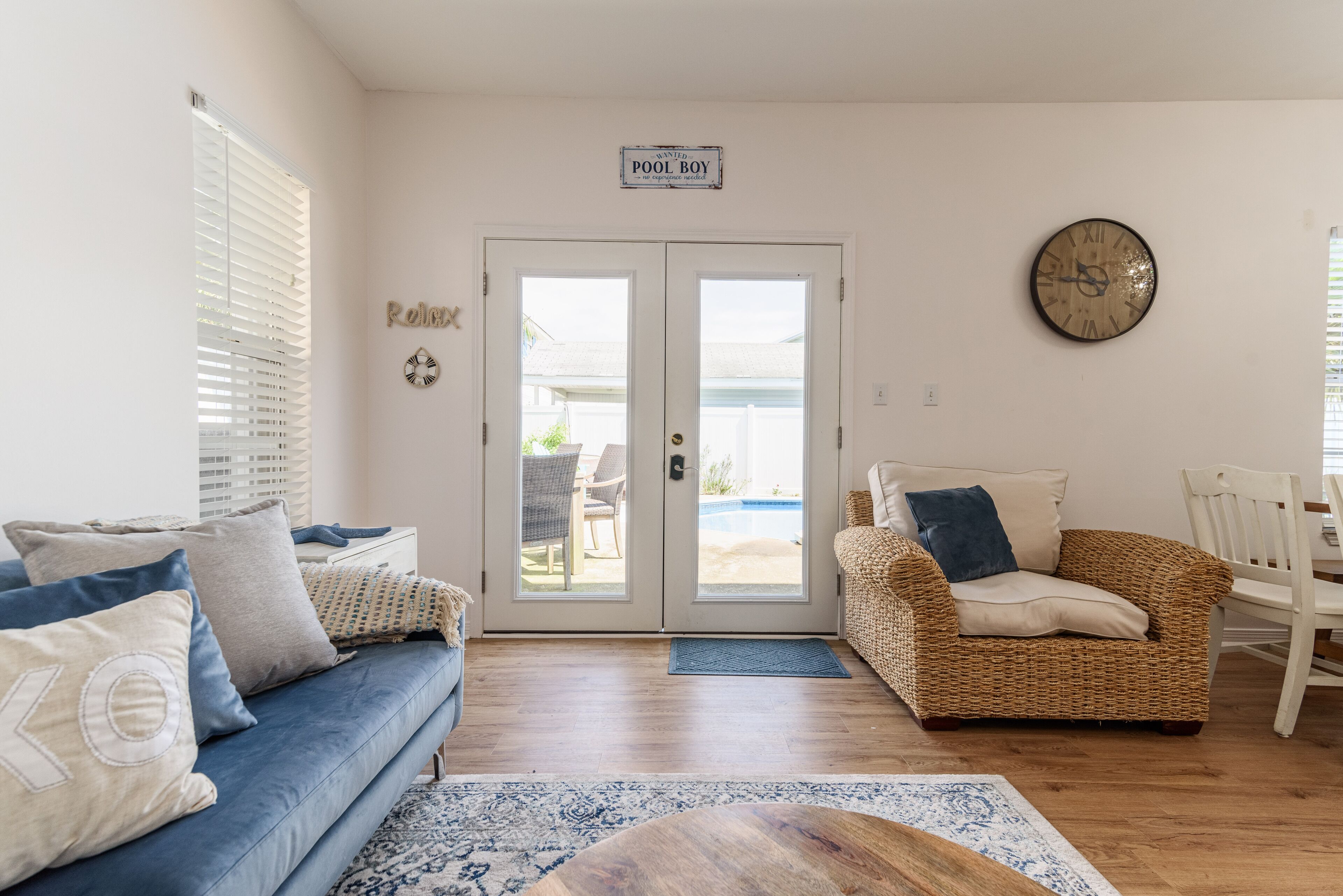 Destin Beach Oasis, Ginormous Heated Pool, 4bed/3bath 2min Walk To Private Beach - Miramar Beach, FL