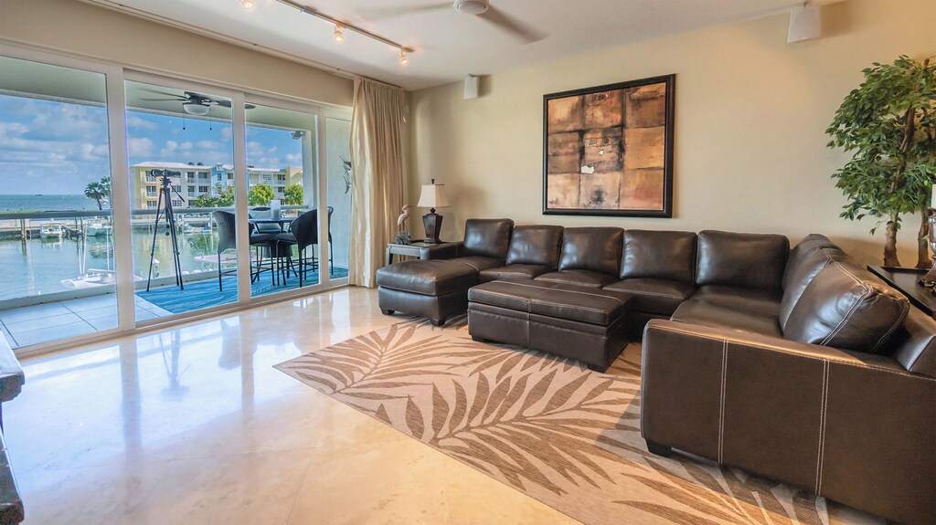 123 Mariners Club Perl Of The Sea Villa - Key Largo, FL