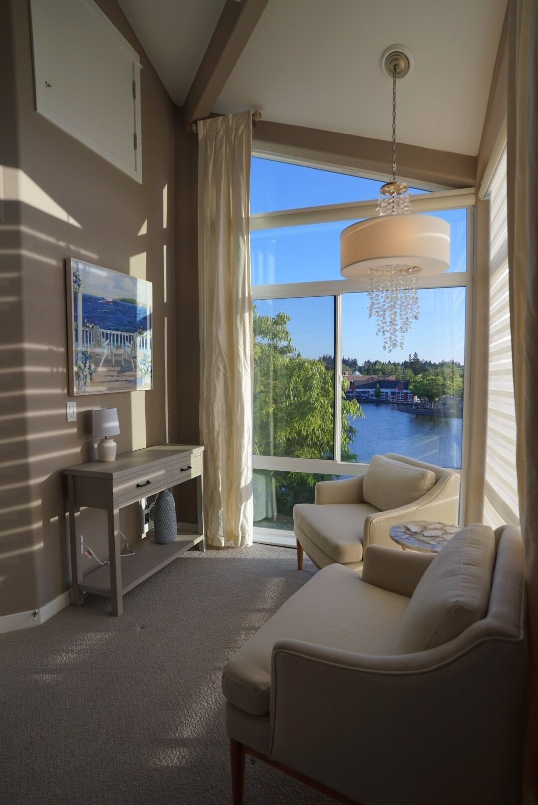 Gorgeous Lake Front Home, Central Location - Beaverton, OR