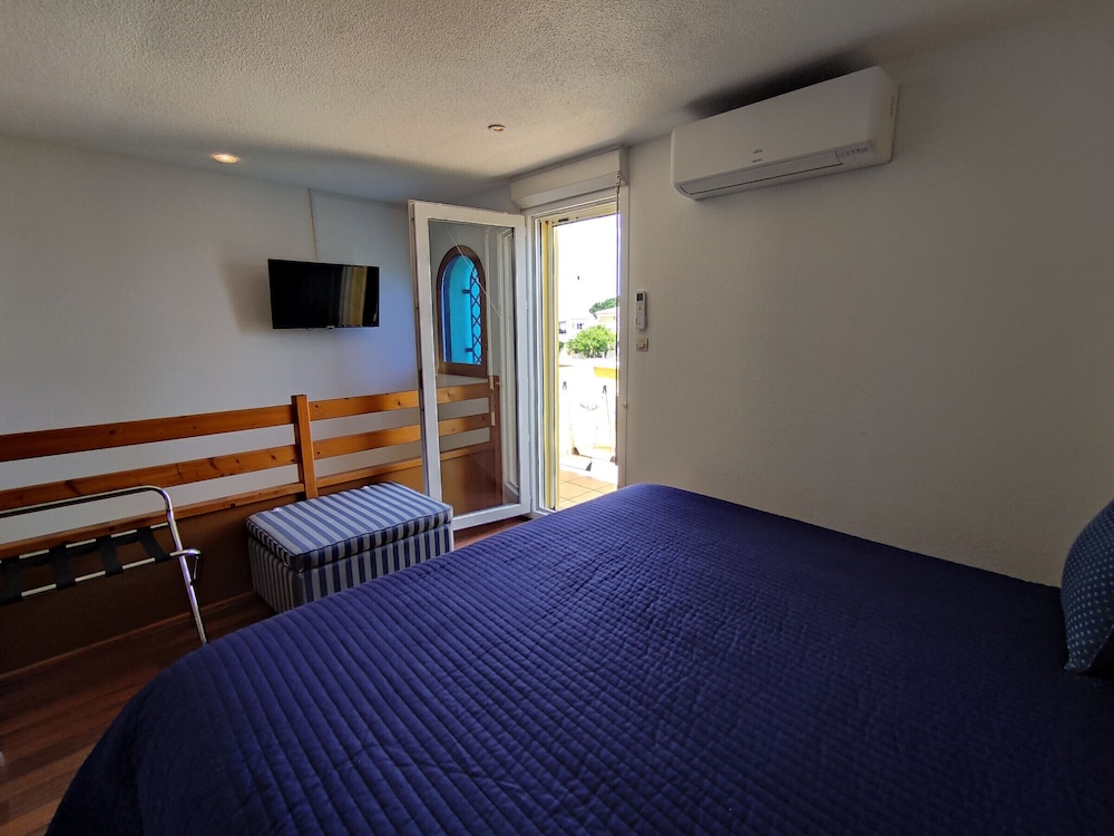 Villa Con Jacuzzi Y Terraza, 2-4 Personas, Cerca De La Playa - Agde
