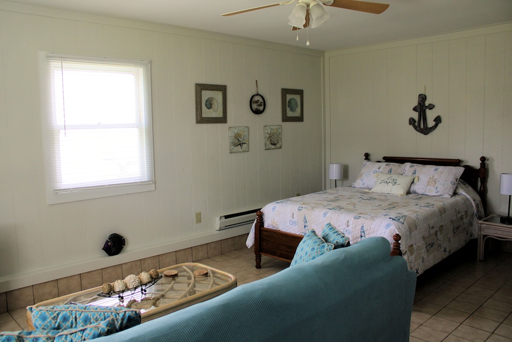 Shore Bird - 1 Br Studio Cottage With Open Floor Plan. No Linens Provided - Chincoteague, VA