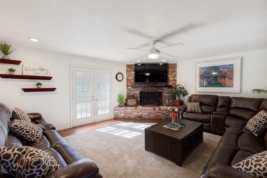 *San Diego Oasis* Sunrise Views Pool Spa Sleeps 13 - 엘카혼