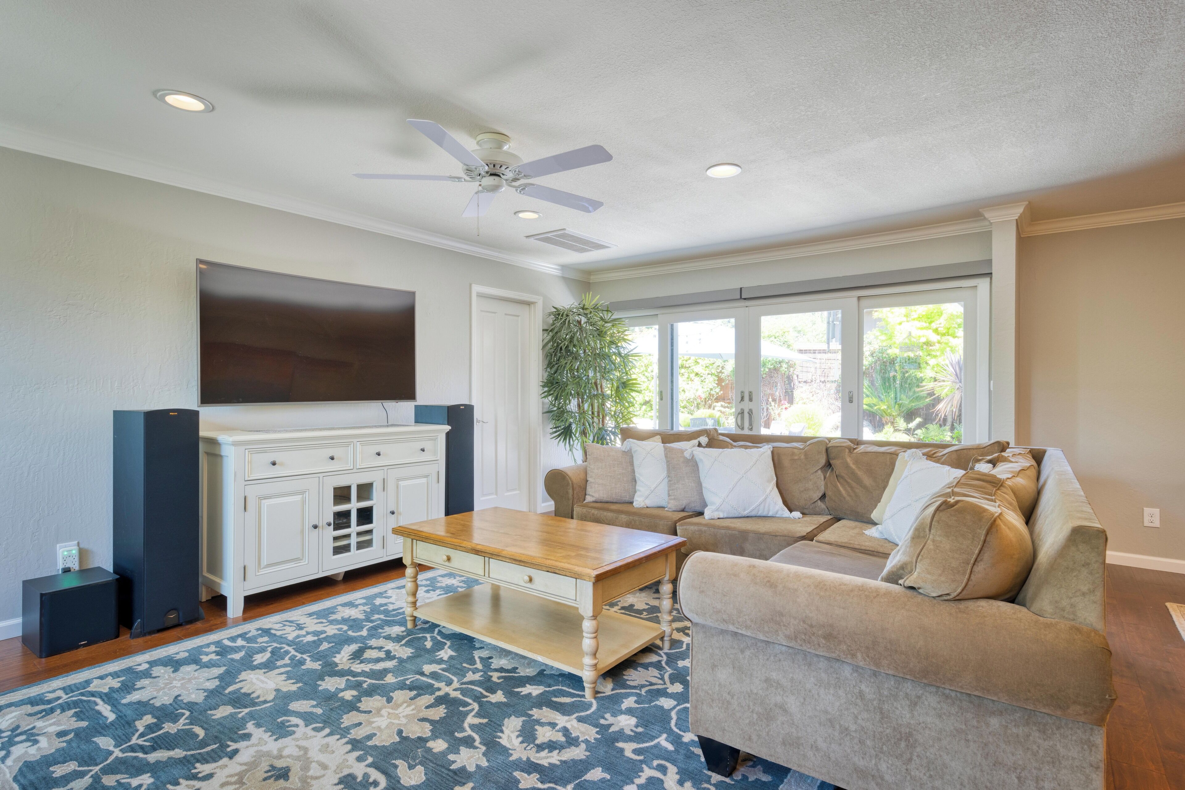 Perfect For Wine Country Vacation Living And Entertaining - Santa Rosa, CA